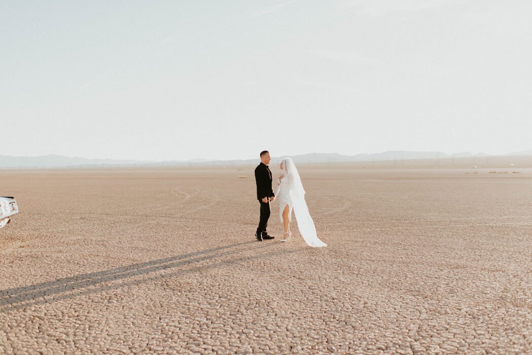 Dominique & Nick Dry Lake Bed Elopement - Las Vegas Elopement ...