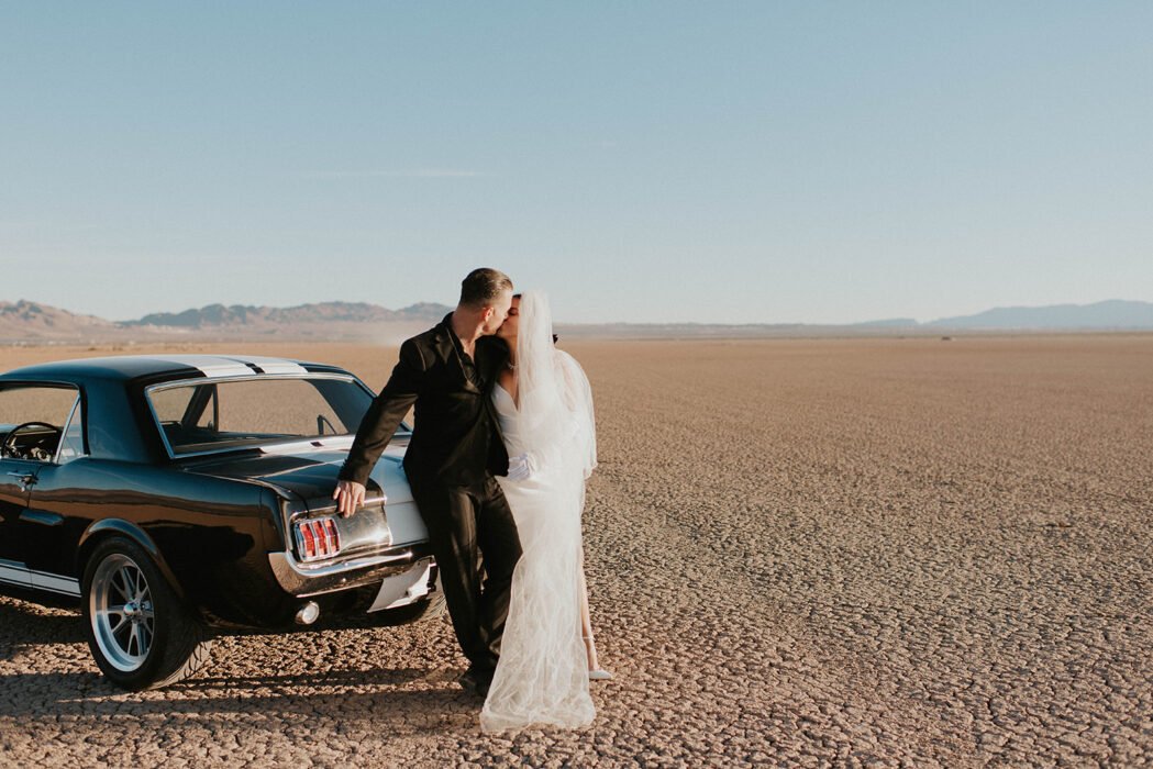 Dominique & Nick Dry Lake Bed Elopement - Las Vegas Elopement ...