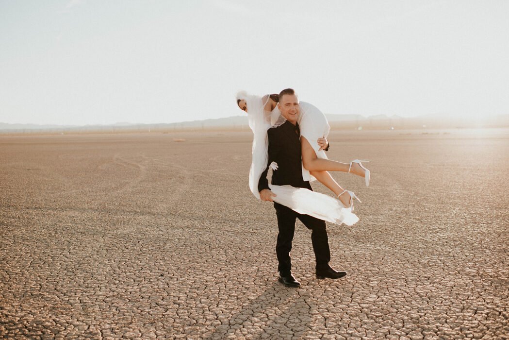 Dominique & Nick Dry Lake Bed Elopement - Las Vegas Elopement ...
