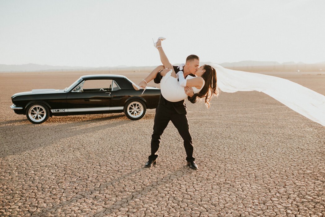 Dominique & Nick Dry Lake Bed Elopement - Las Vegas Elopement ...