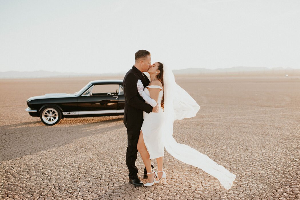 Dominique & Nick Dry Lake Bed Elopement - Las Vegas Elopement ...