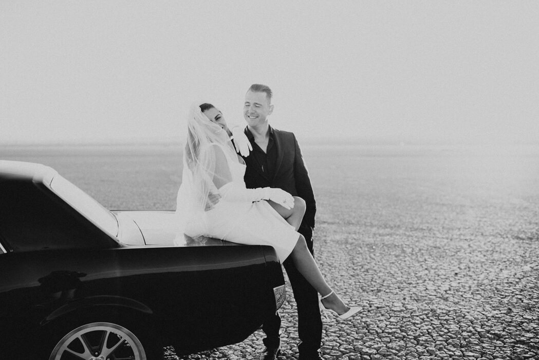 Dominique & Nick Dry Lake Bed Elopement - Las Vegas Elopement ...