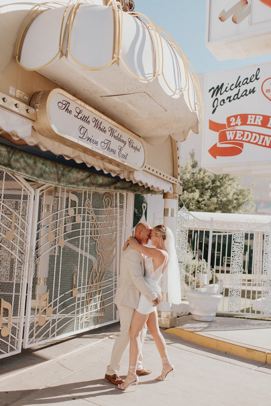 Renee & Tim Chapel and Red Rock - Las Vegas Elopement Photography ...