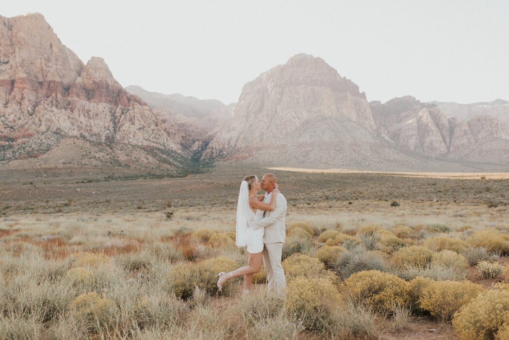 Renee & Tim Chapel and Red Rock - Las Vegas Elopement Photography ...