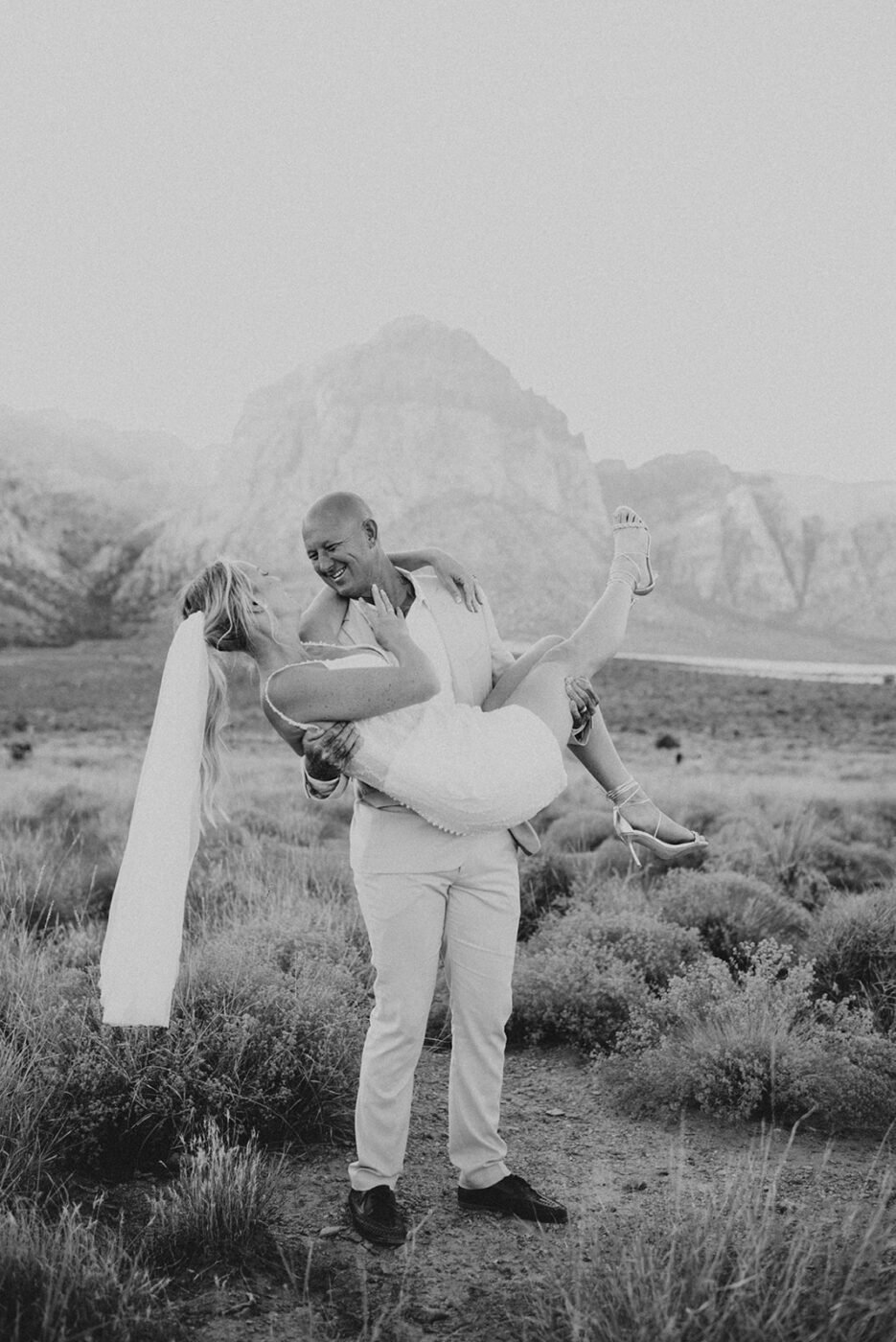 Renee & Tim Chapel and Red Rock - Las Vegas Elopement Photography ...