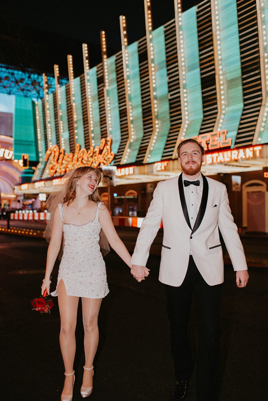 Jessica & Matt - Little White Chapel - Las Vegas Elopement Photography ...