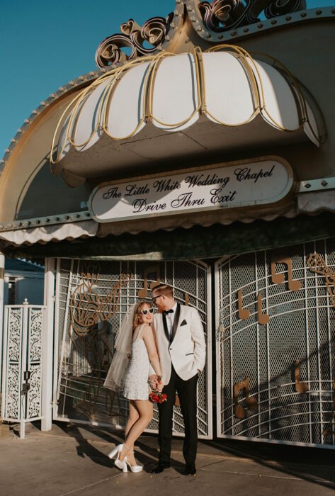 Jessica & Matt - Little White Chapel - Las Vegas Elopement Photography ...