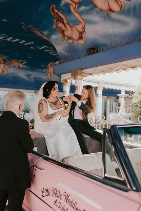 Joslyn & Drew - Little White Chapel - Las Vegas Elopement Photography ...