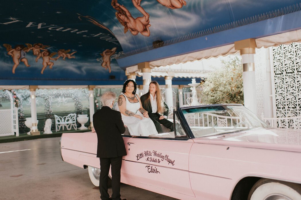 Joslyn & Drew - Little White Chapel - Las Vegas Elopement Photography ...