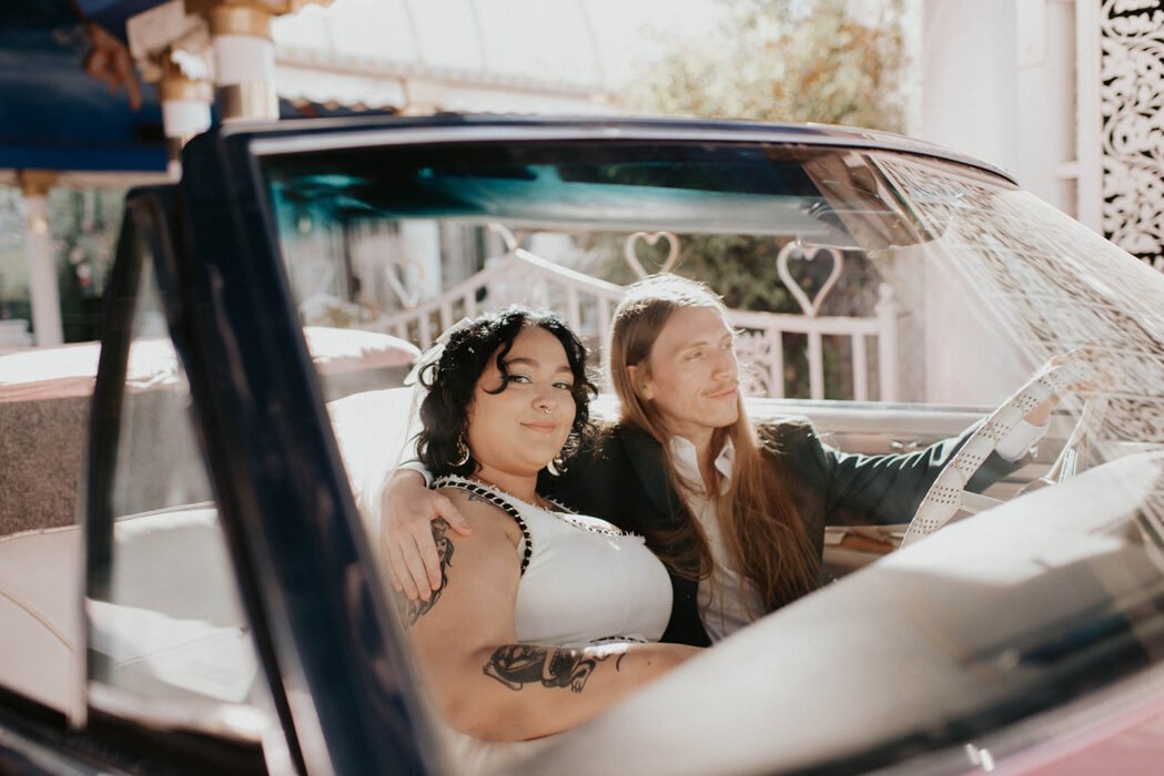 Joslyn & Drew - Little White Chapel - Las Vegas Elopement Photography ...