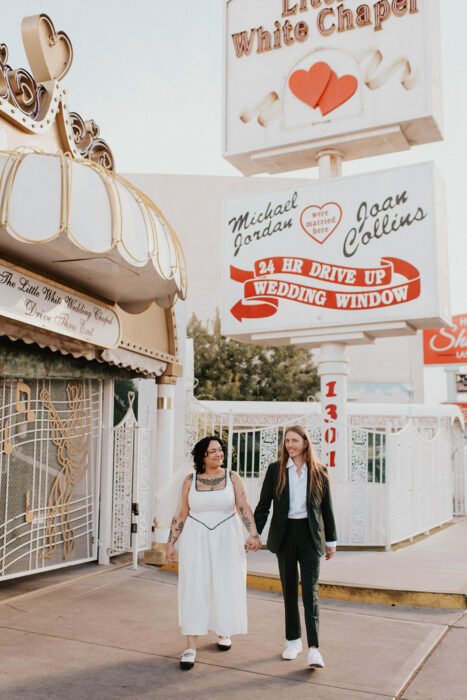 Joslyn & Drew - Little White Chapel - Las Vegas Elopement Photography ...