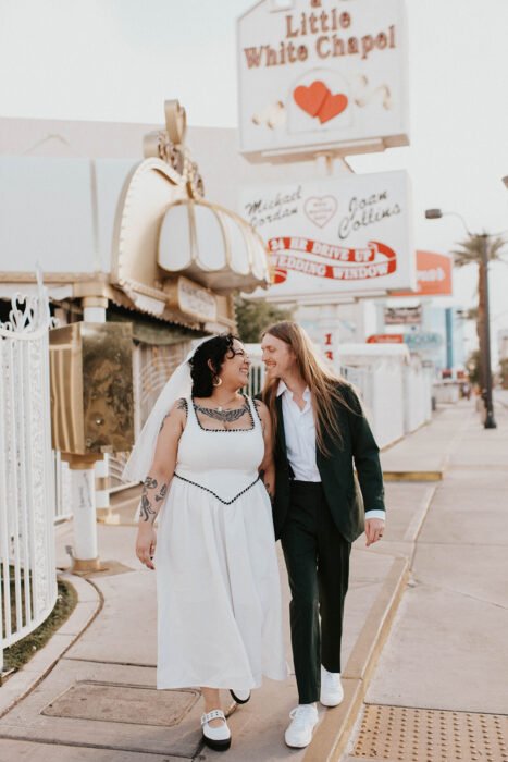 Joslyn & Drew - Little White Chapel - Las Vegas Elopement Photography ...