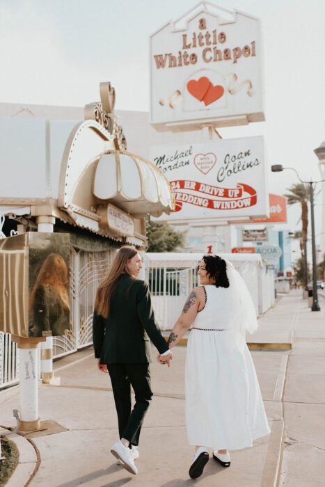 Joslyn & Drew - Little White Chapel - Las Vegas Elopement Photography ...