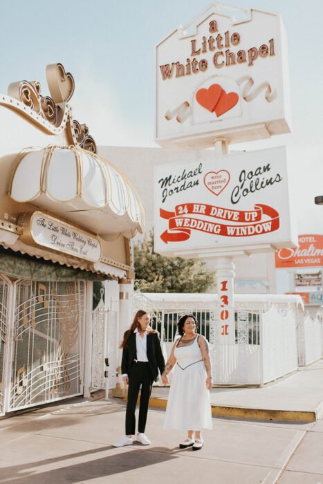 Joslyn & Drew - Little White Chapel - Las Vegas Elopement Photography ...