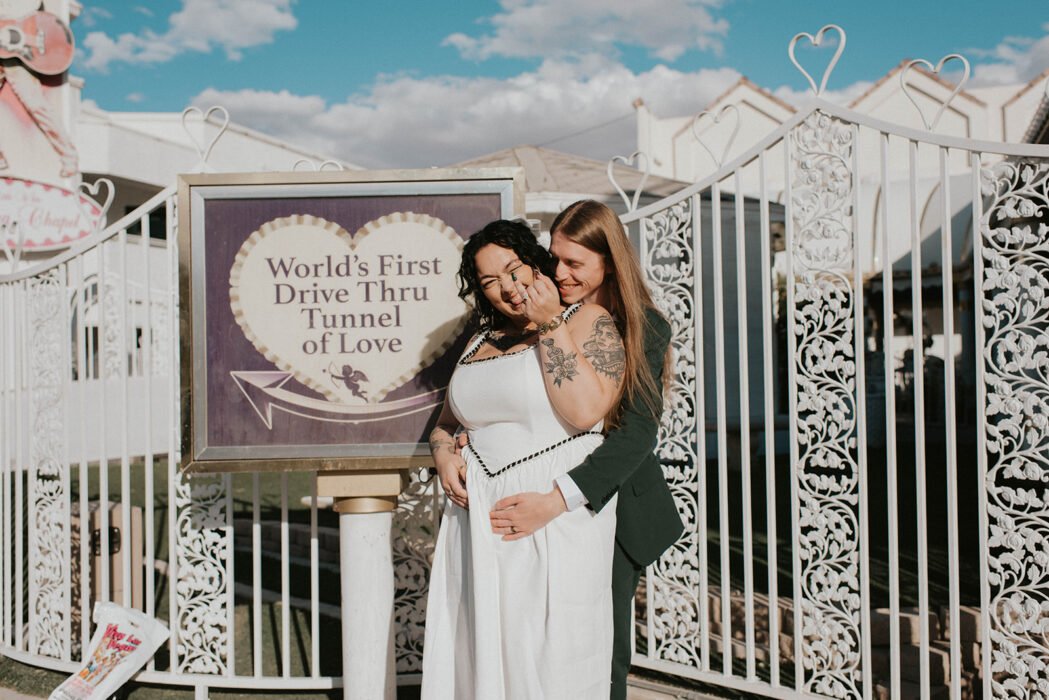 Joslyn & Drew - Little White Chapel - Las Vegas Elopement Photography ...
