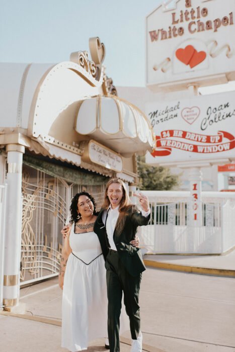 Joslyn & Drew - Little White Chapel - Las Vegas Elopement Photography ...