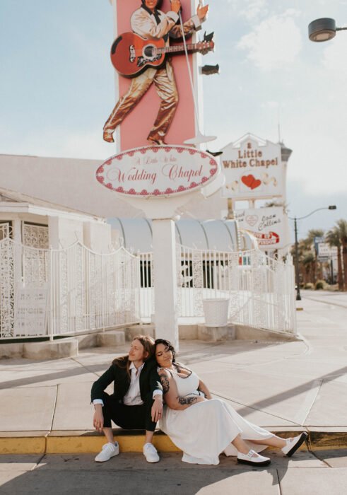 Joslyn & Drew - Little White Chapel - Las Vegas Elopement Photography ...